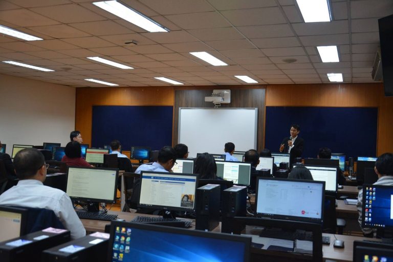 การฝึกอบรมอาจารย์สำหรับหลักสูตรความร่วมมือ Informatics Academy Program